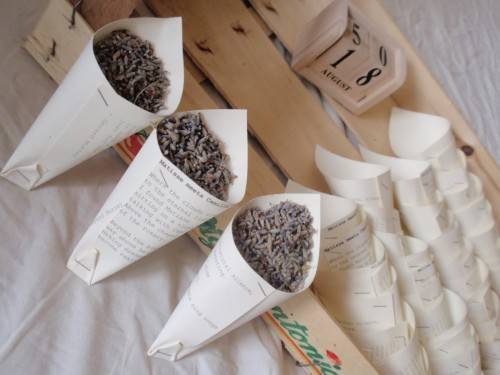 Wedding Ceremony Send Off: Rice Alternatives - Wedding Fanatic