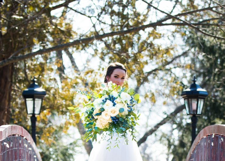 A Simple Wedding Getaway - Wedding Fanatic